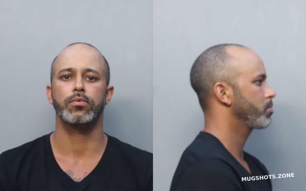 SEXTON CORY BURTON 12/05/2022 - Miami-Dade County Mugshots Zone