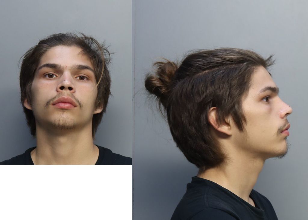 PEREZ EMILIO RUBEN 12/19/2022 - Miami-Dade County Mugshots Zone
