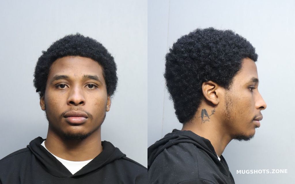 WALKER DEVONE CARL 01/18/2023 - Miami-Dade County Mugshots Zone