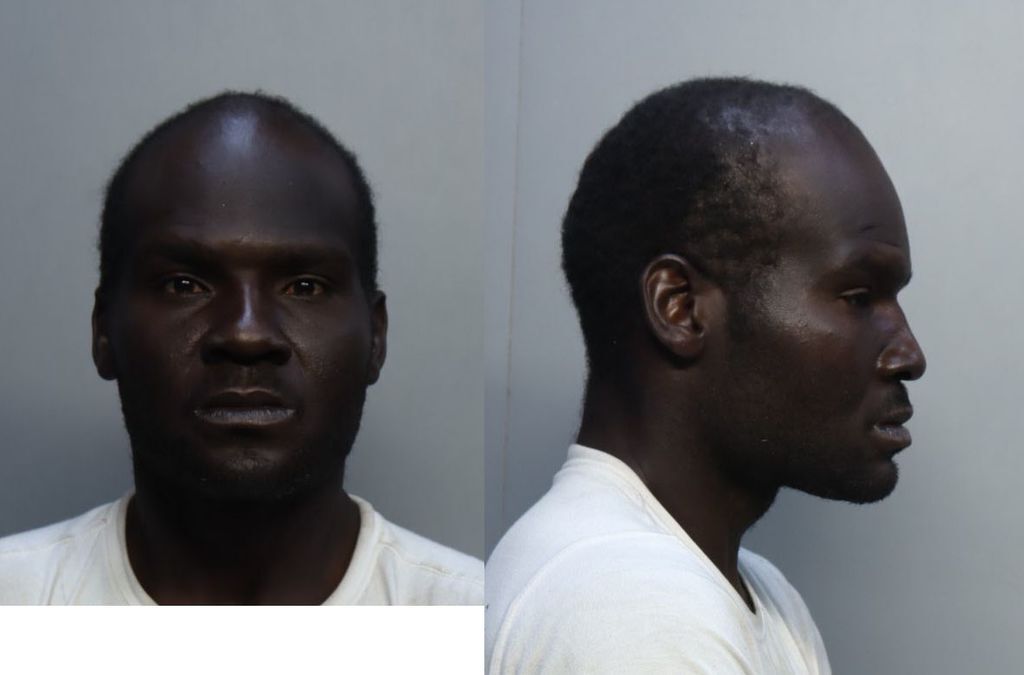 TOLLIVER ROBERT 02/02/2023 - Miami-Dade County Mugshots Zone TOLLIVER ROBERT 02/02/2023 - Miami-Dade County Mugshots Zone