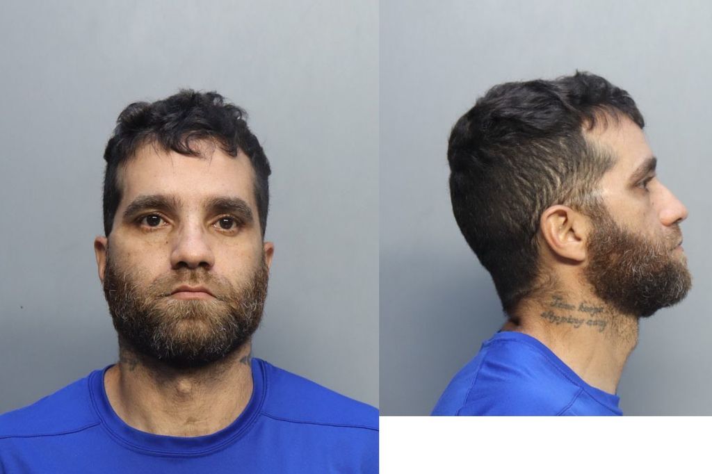 RODRIGUEZ-HERNANDEZ HUMBERTO 04/14/2023 - Miami-Dade County Mugshots Zone