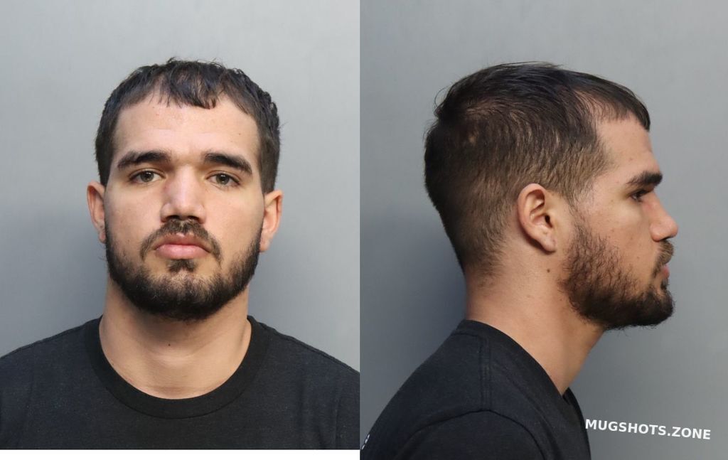 VAZQUEZ-LEON KEVIN MAYGER 03/20/2024 - Miami-Dade County Mugshots Zone VAZQUEZ-LEON KEVIN MAYGER 03/20/2024 - Miami-Dade County Mugshots Zone
