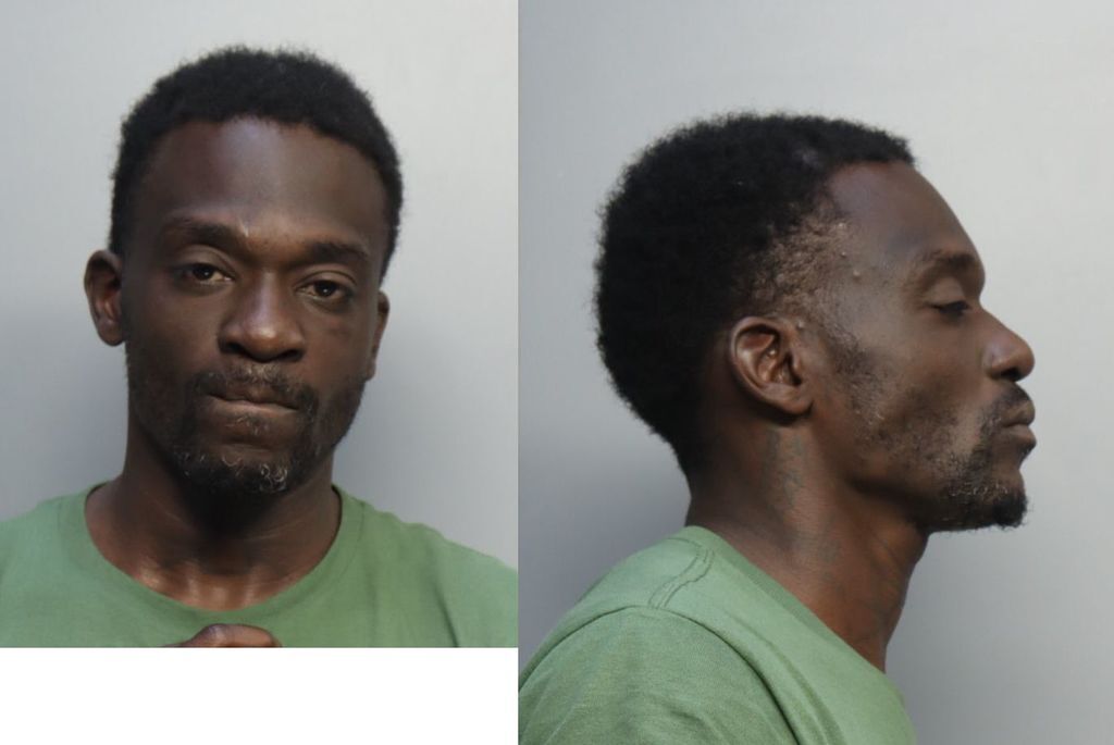 BROWN DERRICK JAY 08/21/2024 - Miami-Dade County Mugshots Zone