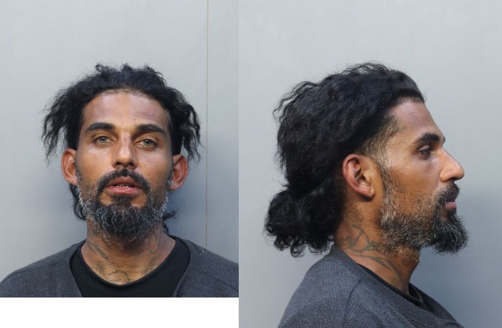 ESQUIVEL CHRISTIAN RAMON 03/23/2025 - Miami-Dade County Mugshots Zone