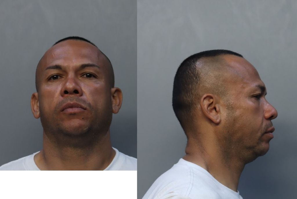 VASQUEZ JAIRO ALBERTO 04/26/2025 - Miami-Dade County Mugshots Zone