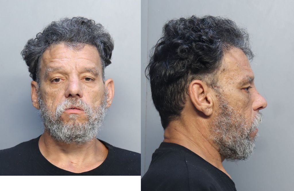 GONZALEZ DELVIS JESUS 06/10/2025 - Miami-Dade County Mugshots Zone