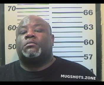 HUNTER DARRELL LEE 02/01/2022 - Mobile County Mugshots Zone