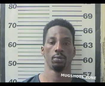 LEWIS JAMARCUS DEVONTE 04/03/2022 - Mobile County Mugshots Zone
