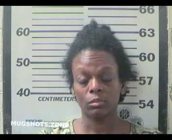 DAVIS EVITA GEORGETTE 09/02/2022 - Mobile County Mugshots Zone