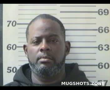 CARTER RODERICK LATROY 10/18/2022 - Mobile County Mugshots Zone