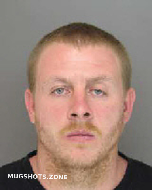 HOLDER DUSTIN TRAVIS LYNN 08/07/2022 - Moore County Mugshots Zone