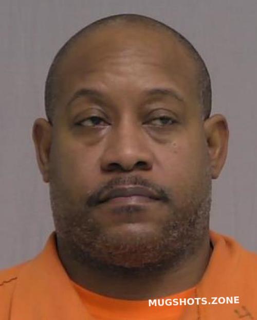 DAVIS REGINALD RAYNARD SENIOR 12/12/2022 - Nassau County Mugshots Zone