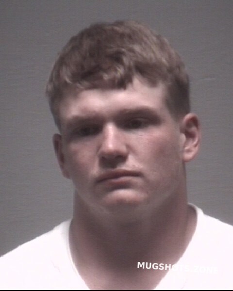 CLODFELTER ADAM MICHAEL 05/20/2021 - New Hanover County Mugshots Zone