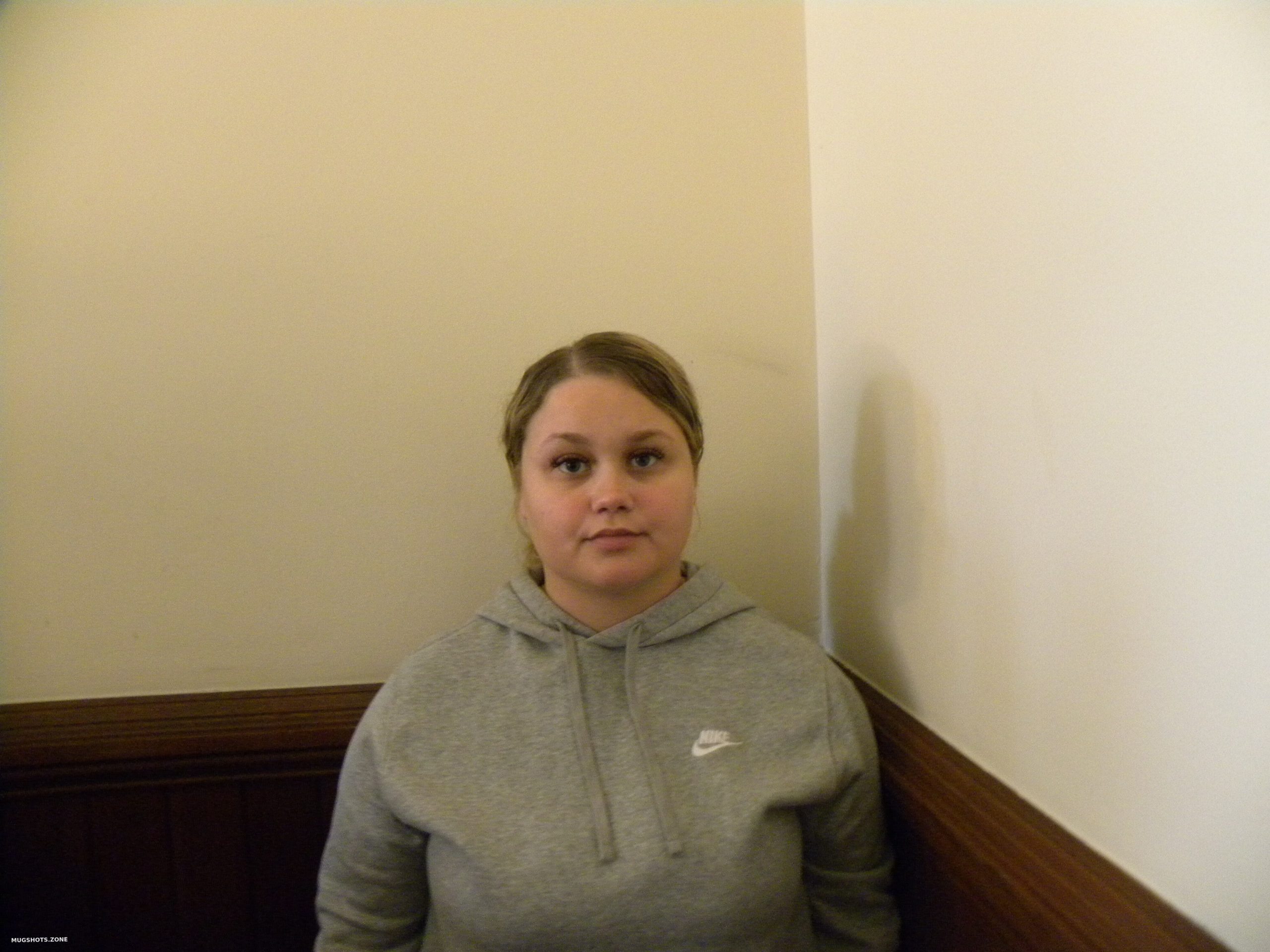 BARNES COURTNEY GAIL 11/17/2022 - New Hanover County Mugshots Zone