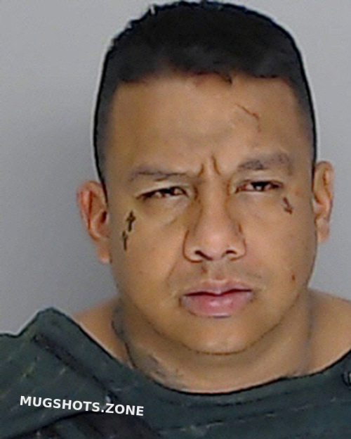 RIVERA JUAN R 05/20/2025 - Nueces County Mugshots Zone