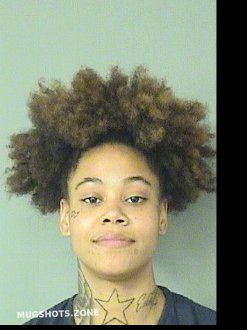 DAVIS SARAH JUANA 06/15/2022 - Palm Beach County Mugshots Zone