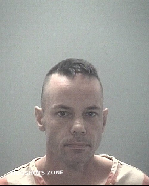 SUTTON JASON DOUGLAS 11/06/2022 - Pasco County Mugshots Zone