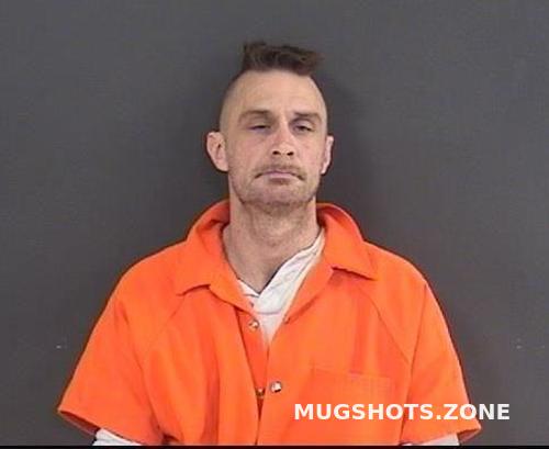 MOORE KEVIN VERN 05/14/2021 - Roanoke Mugshots Zone