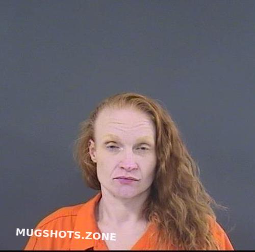 HUTTON KELLY ELIZABETH 05/17/2021 - Roanoke Mugshots Zone