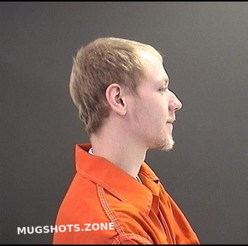GABRIELSON CHRISTOPHER MICHAEL 12/04/2021 - Roanoke Mugshots Zone