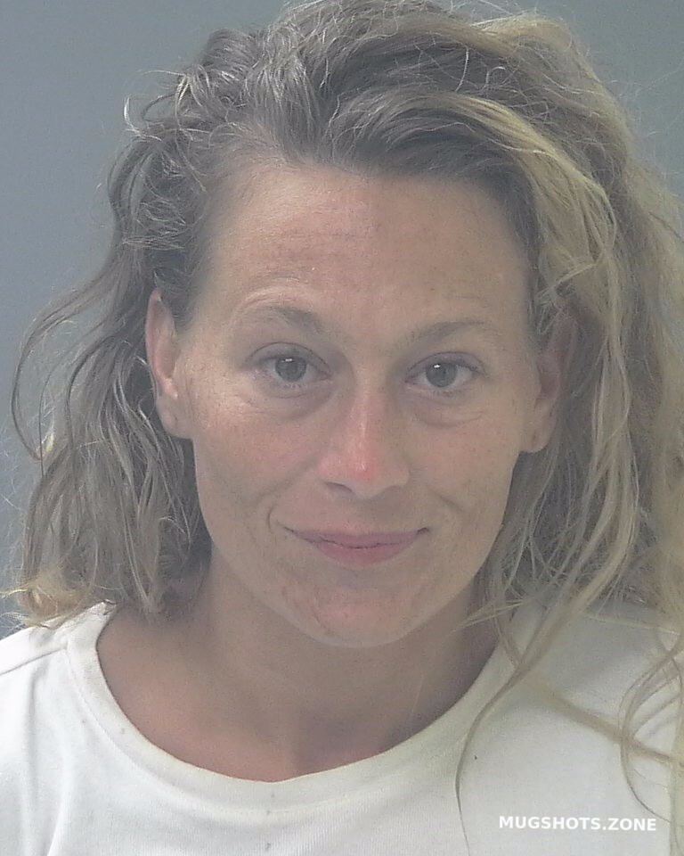 WILLIAMS TRACY MICHELLE 12/06/2022 - Santa Rosa County Mugshots Zone
