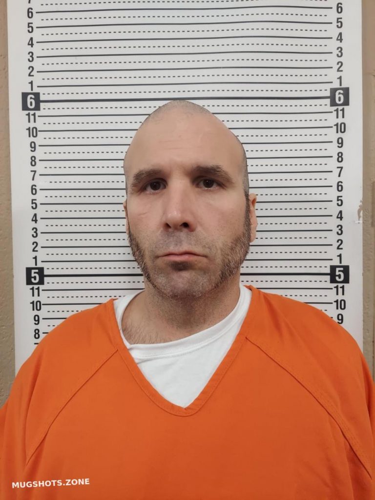 SIDES JOHN BRANDEN 12/30/2022 - Scott County Mugshots Zone