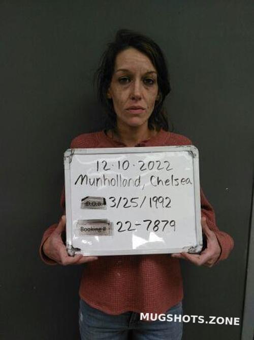 MUNHOLLAND CHELSEA NICOLE 12/12/2022 - Sebastian County Mugshots Zone