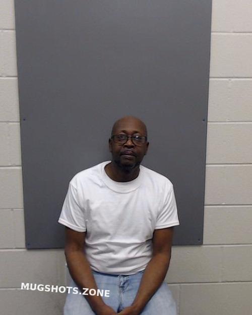 DOTSON CEDRIC DEMARK 03/18/2022 - Smith County Mugshots Zone
