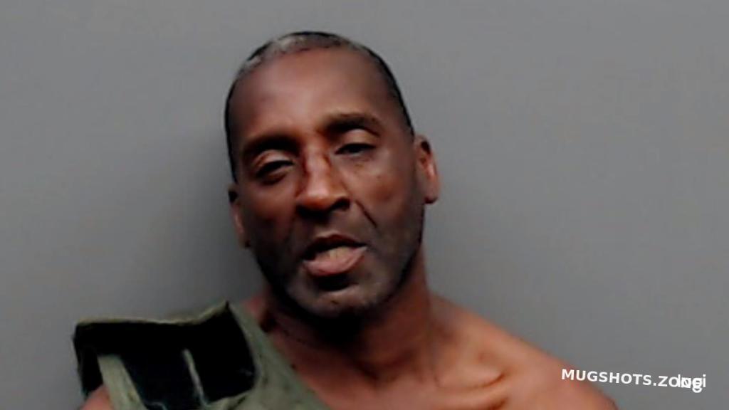 WADE DARVIN GLYNN SR. 05/08/2024 - Smith County Mugshots Zone