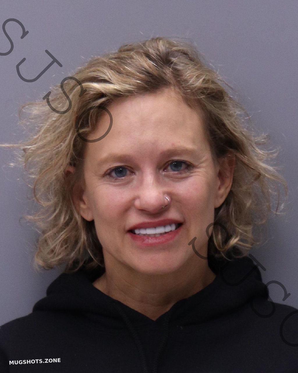 JUNKER ANGELICA VALENTINA 04/19/2022 - St. Johns County Mugshots Zone