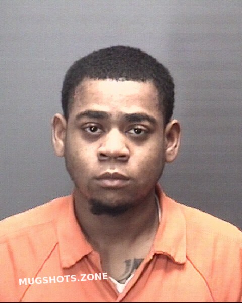 CLARK DEVONTA 04/21/2022 - Suffolk Mugshots Zone