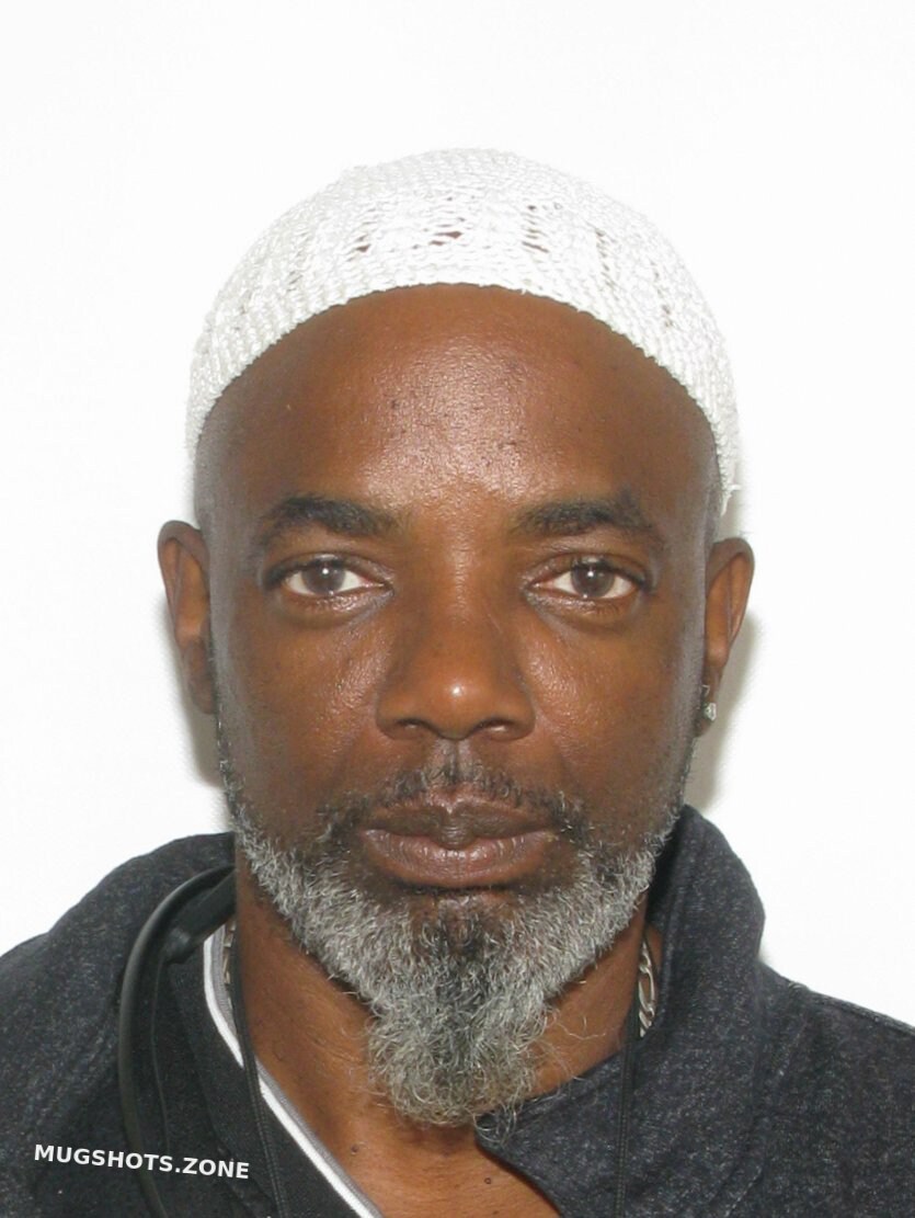 DAVIS CLEVELAND DEANGELO 06/06/2022 - Suffolk Mugshots Zone