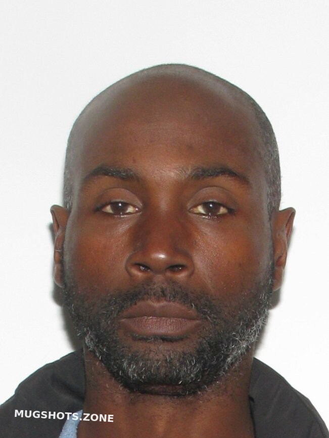 COLLINS ERIC DWAYNE 12/14/2022 - Suffolk Mugshots Zone