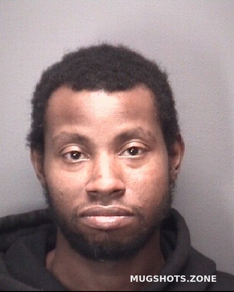 DAVIS DONOVAN LOUIS 05/12/2023 - Suffolk Mugshots Zone