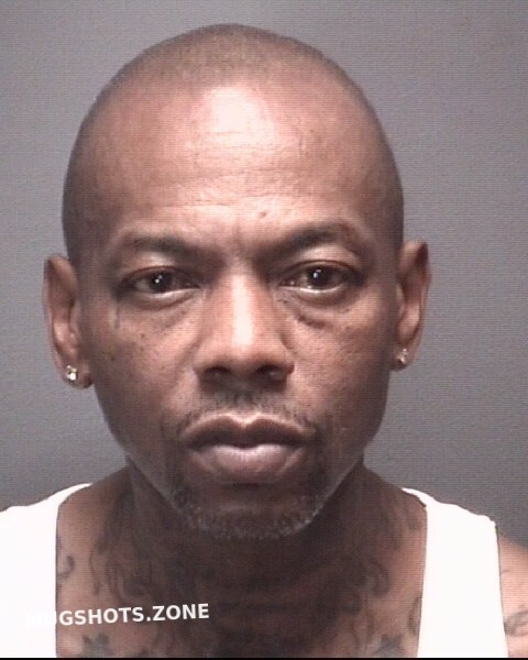 EDWARDS RUSSELL LINWOOD 06/18/2023 - Suffolk Mugshots Zone