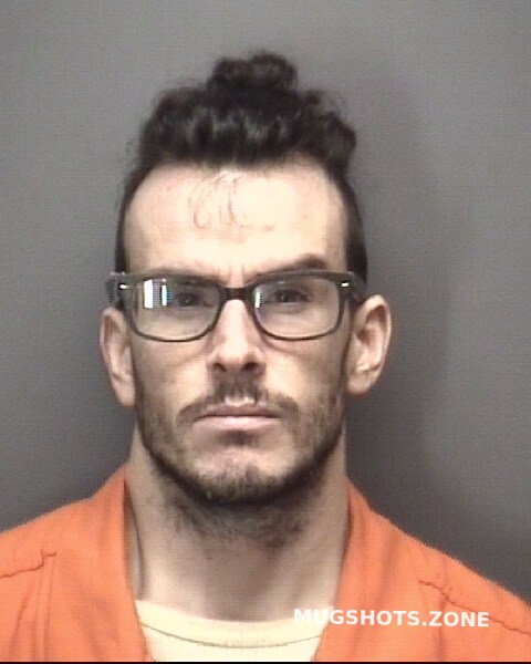 FOWLER JUSTIN MICHAEL LEE 09/28/2023 - Suffolk Mugshots Zone