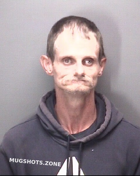 UMPHLETT ROBERT JOHN 04/15/2025 - Suffolk Mugshots Zone
