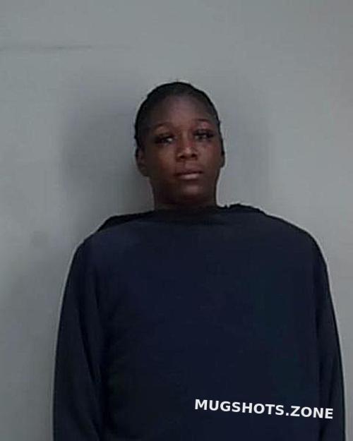 DOUGLAS TALASIA MONIQUE 05/05/2025 - Summit County Mugshots Zone