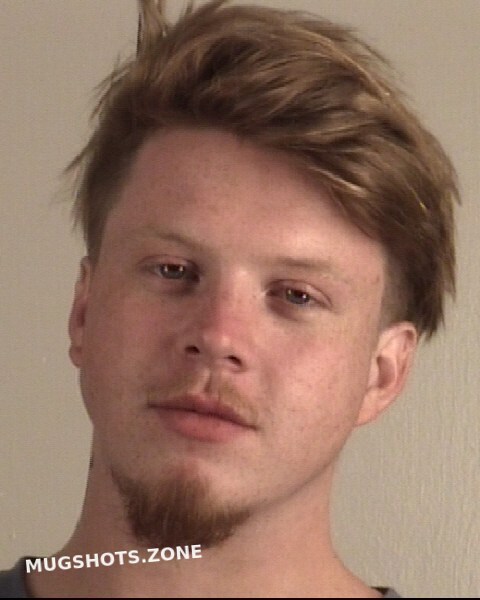 OUELLETTE GARRETT REED 05/30/2022 - Tarrant County Mugshots Zone