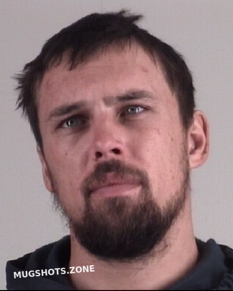 KRAVIG SHEA ROBERT 10/03/2022 - Tarrant County Mugshots Zone
