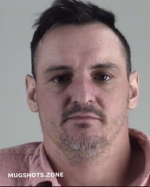 CARTER DUSTIN WAYNE 11/01/2022 - Tarrant County Mugshots Zone