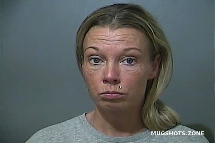 IRVIN CRYSTAL M 10/01/2022 - Vigo County Mugshots Zone