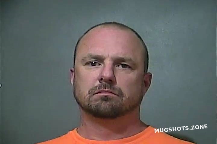 CRITCHLOW CHRISTOPHER SCOTT 10/12/2022 - Vigo County Mugshots Zone