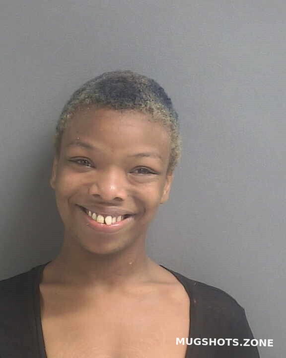 DAVIS AKAZA E 03/25/2023 - Volusia County Mugshots Zone