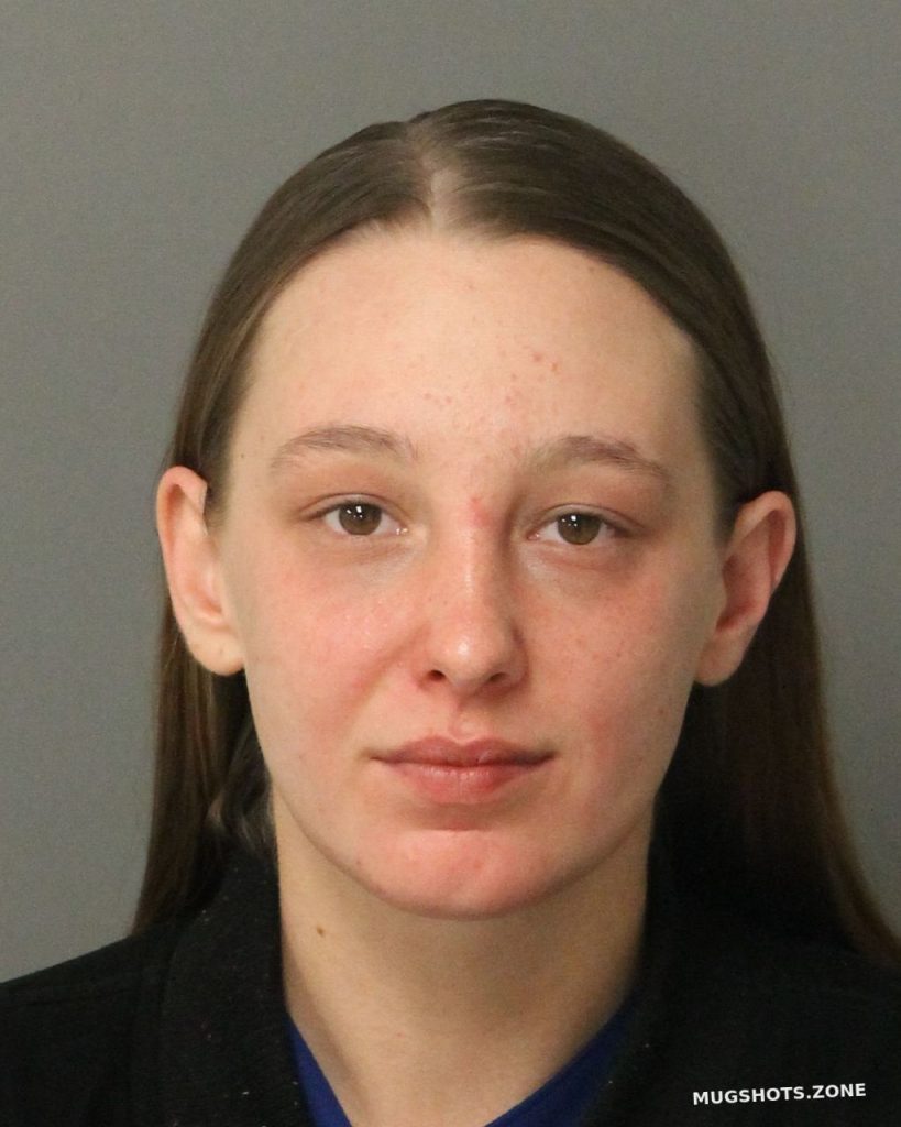 PINKERTON SARAH KRISTEN 05/02/2022 - Wake County Mugshots Zone