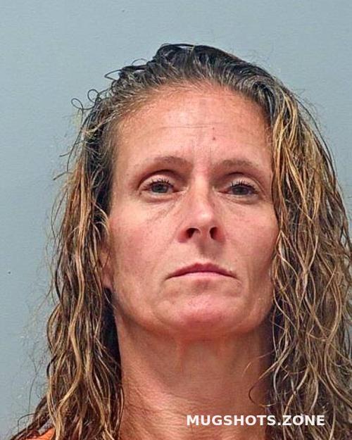 FOX CYNTHIA LEE 08/20/2022 - Warren County Mugshots Zone FOX CYNTHIA LEE 08/20/2022 - Warren County Mugshots Zone