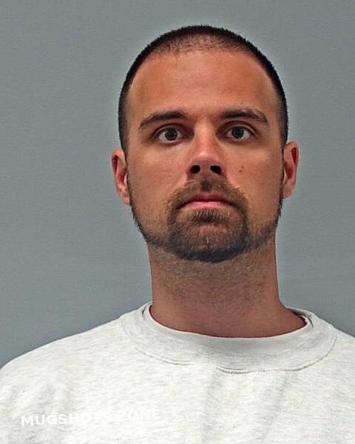 KNUCKLES MICHAEL NEVIN 01/01/2025 - Warren County Mugshots Zone