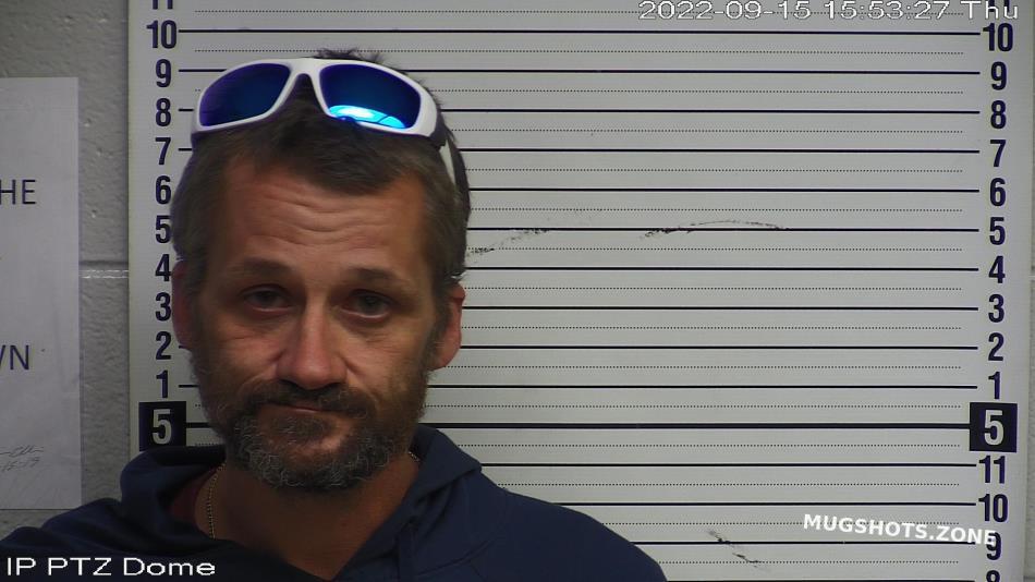 ROBERTS DENNIS 02/13/2023 - Wayne County Mugshots Zone