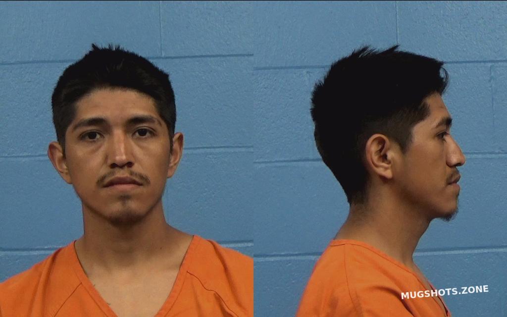 VAZQUEZ JONATHAN 04/12/2022 - Williamson County Mugshots Zone