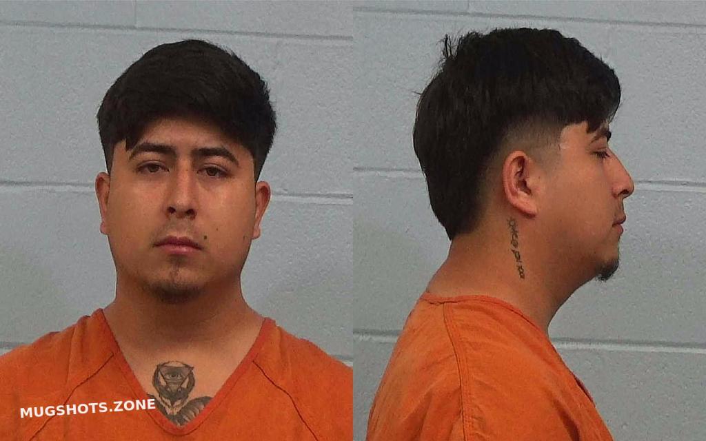 CHAVEZ SALVADOR JR 04/24/2025 - Williamson County Mugshots Zone